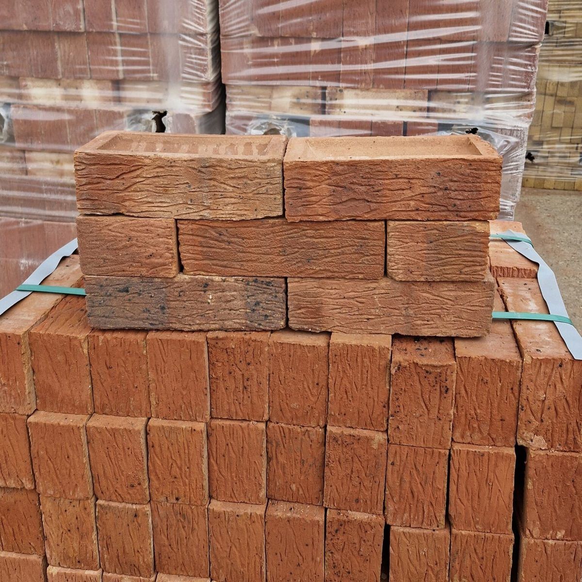 Forterra LBC Claydon Red Multi Pressed Facing Brick Pack of 390 - Brick ...