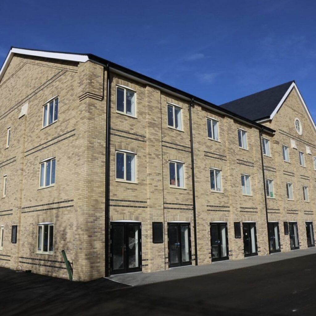 TBS Olde English Buff Multi Facing Brick Pack of 552 - Brick Wholesale