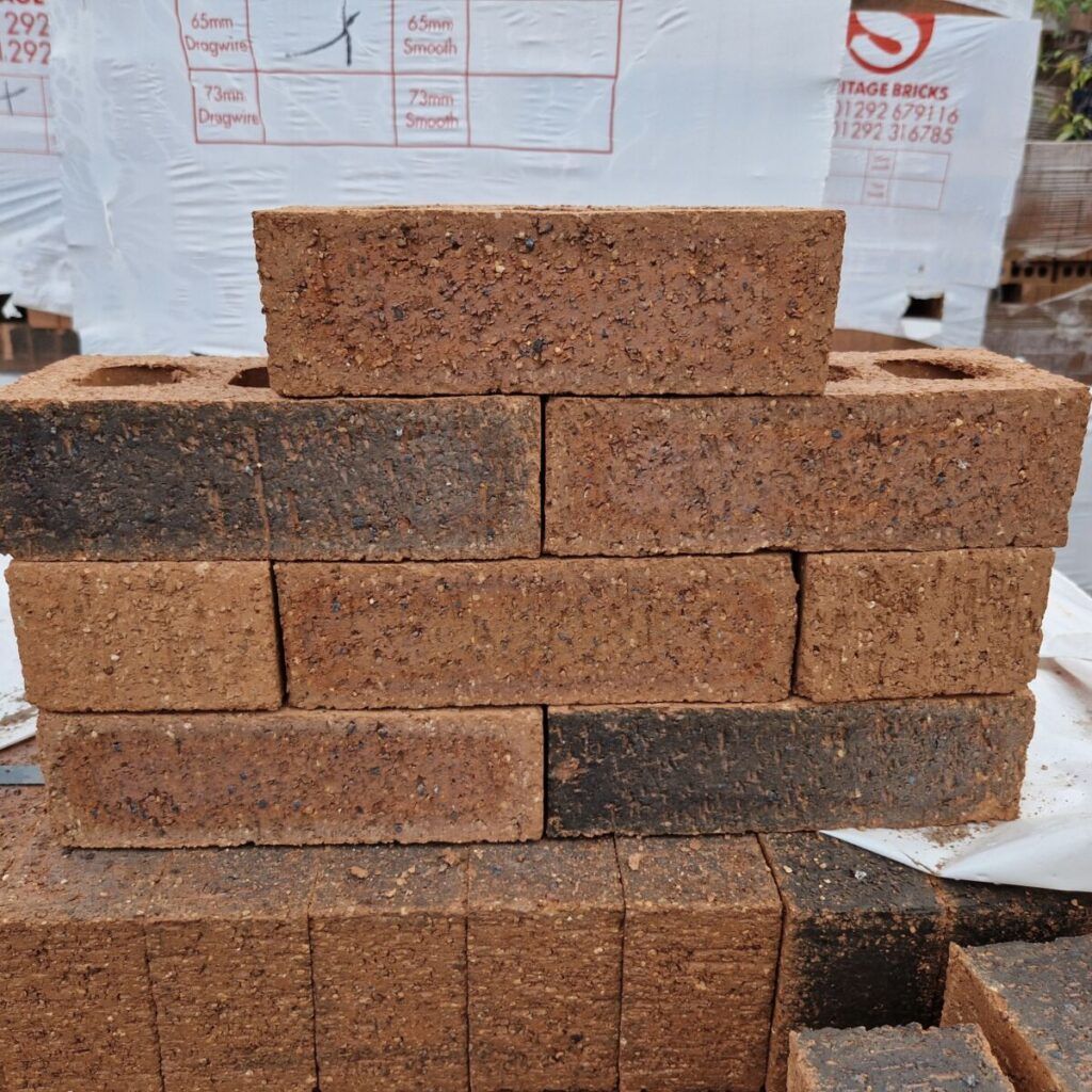 ET Clay New Buxton Red Dragwire Wirecut Facing Brick Pack of 460 ...