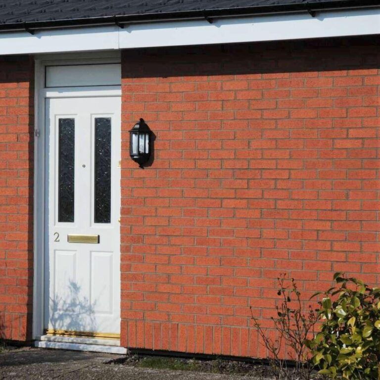 Ibstock Ravenhead Red Rustic Wirecut Facing Brick Pack of 500 - Brick ...