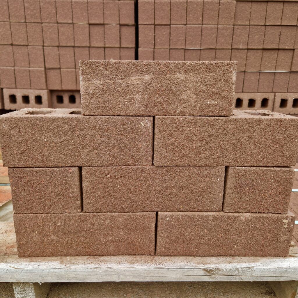 Ibstock Birtley Brown Waterstruck Solid Facing Brick Pack of 392 ...
